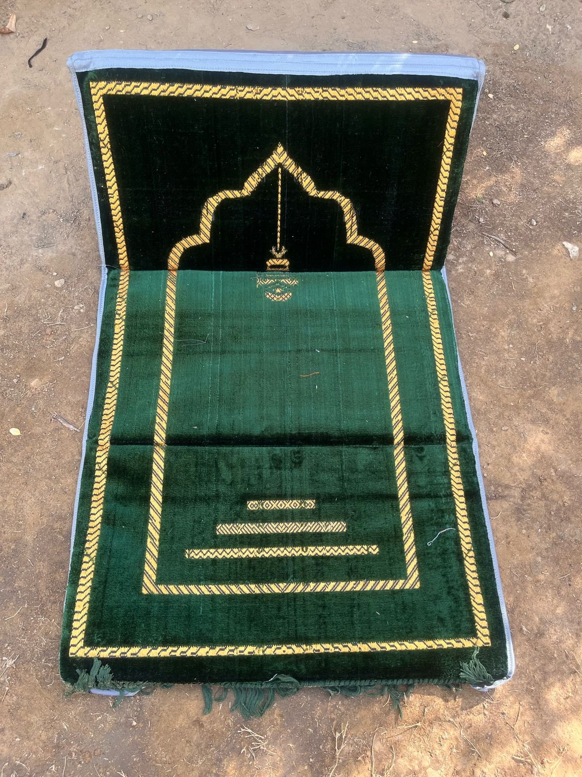 Jai Namaz Luxury Velvet with Back Support (Green) – Home Care Studio